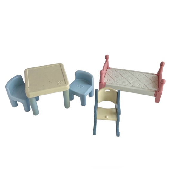 Toys | Vintage 9s Little Tikes Dollhouse Furniture Lot Table Chairs Bed ...